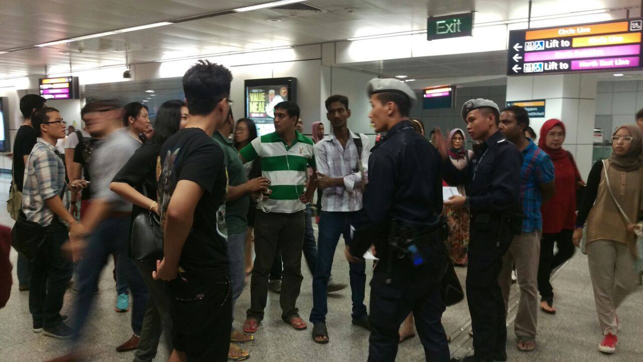 SMRT Admits They Couldn't Handle The Breakdowns On Their Own, Netizens ...