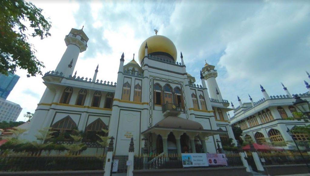 Muslims Praying Outside S'pore Mosque On Hari Raya Shows Power Of Faith ...