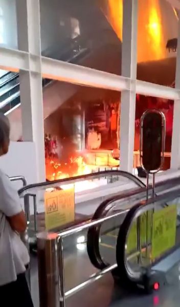 Genting Indoor Theme Park Escalator Catches Fire, But Firefighters ...