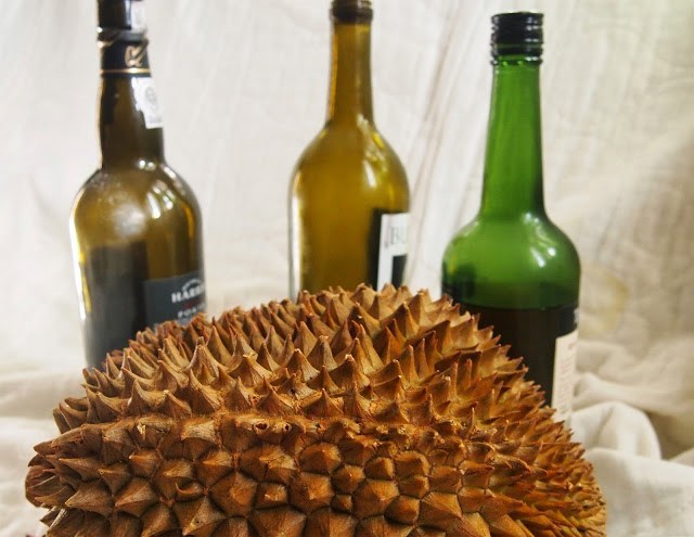 Thai Man Drinks White Wine While Eating Durian, Found Dead Hours Later