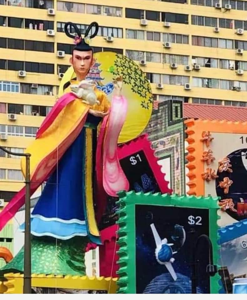 'Masculine' Chang'e Statue In Chinatown Goes For Extreme Makeover ...