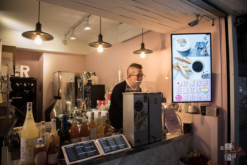 A Shiba Inu Floating On Your Coffee Is The Perfect Perk-Me-Up At ...