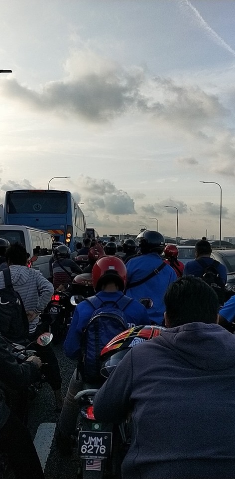 Tuas Checkpoint Sees Unusually Heavy Traffic This Morning Due To ...