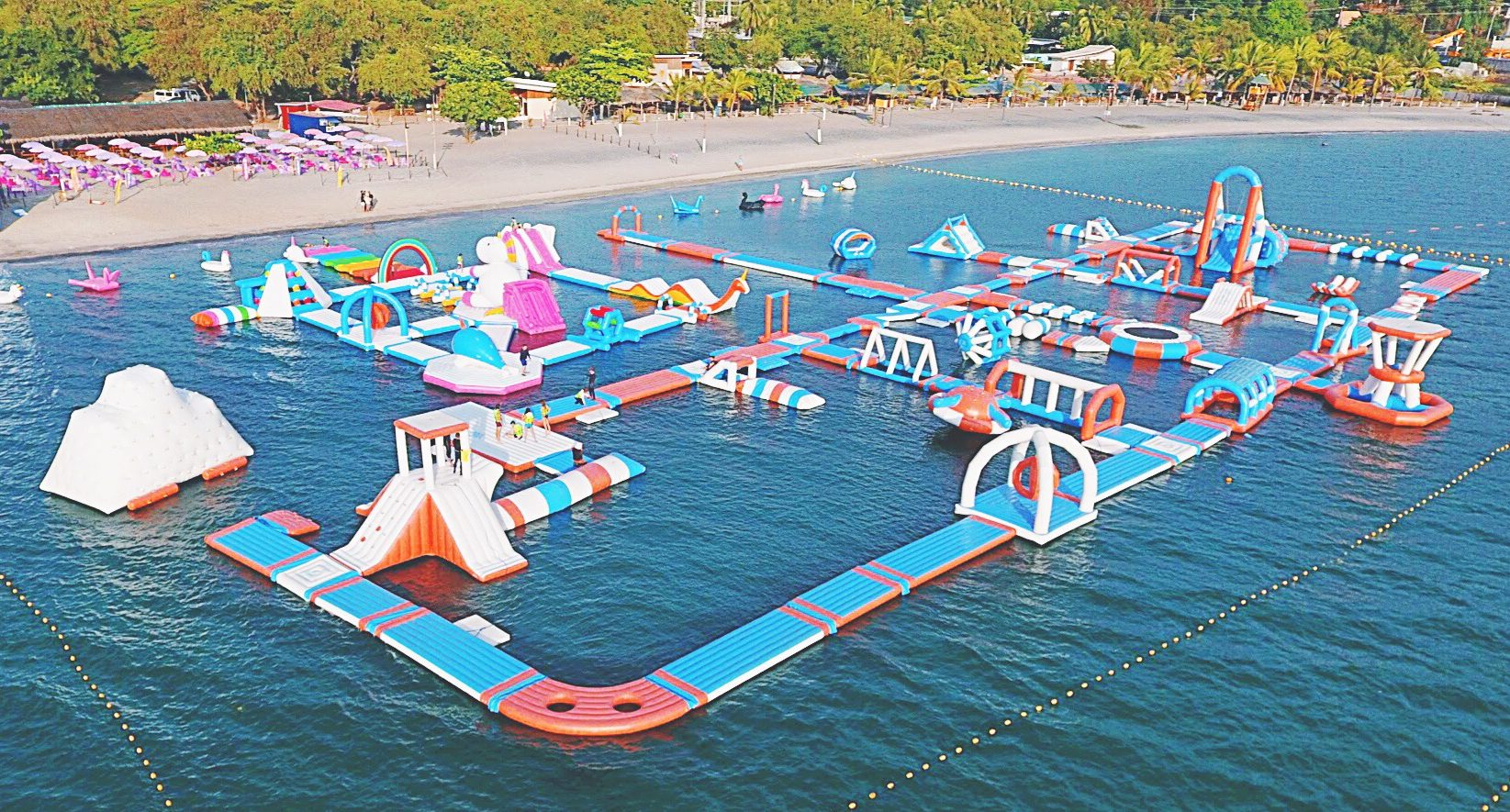 Sanrio Float Town In Philippines Has Giant Gudetama Inflatables & Hello ...