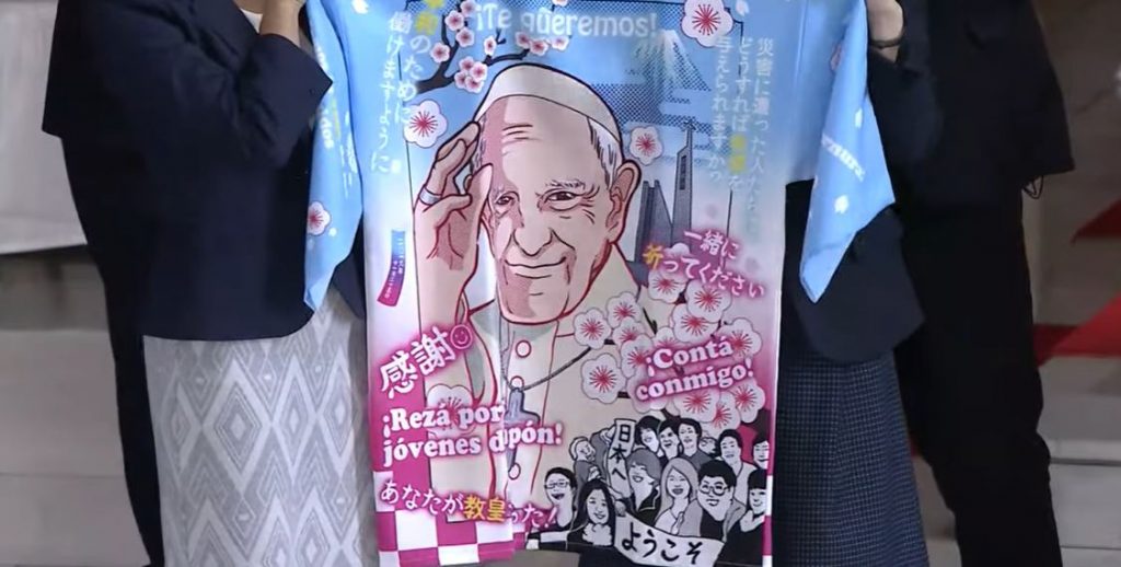Pope Francis Wears Mini-Me Kimono Shirt In Japan, Thumbs Up Pic Blesses ...