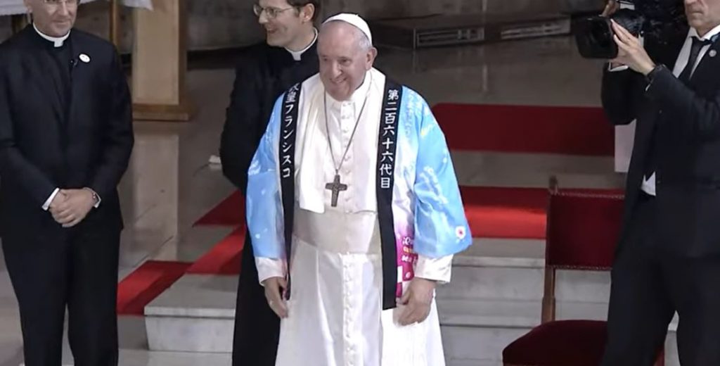 Pope Francis Wears Mini-Me Kimono Shirt In Japan, Thumbs Up Pic Blesses ...