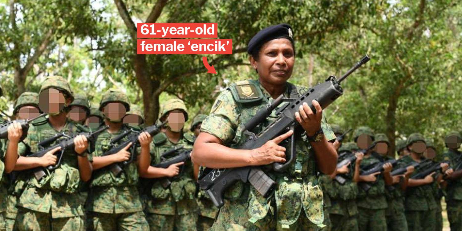 This 61-Year-Old Female SAF 'Encik' Leads Route Marches, Digs Shell ...