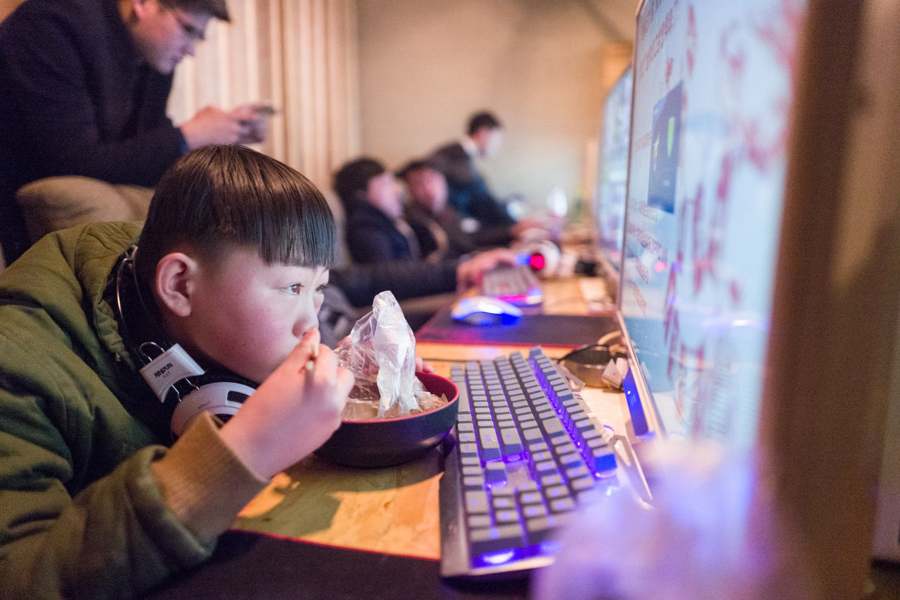 China Sets ‘Curfew’ For Gamers Under 18, Only 90 Mins Game Time Per Day ...