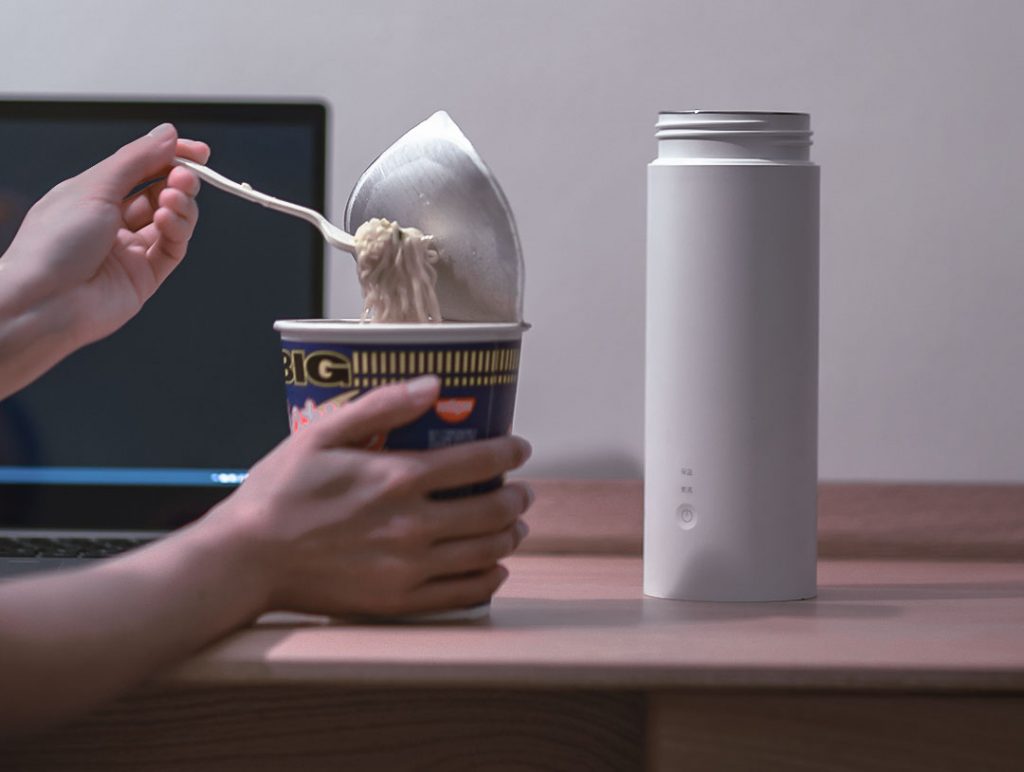 Xiaomi Now Has S$30 Handheld Electric Flasks That Let You Boil Water ...