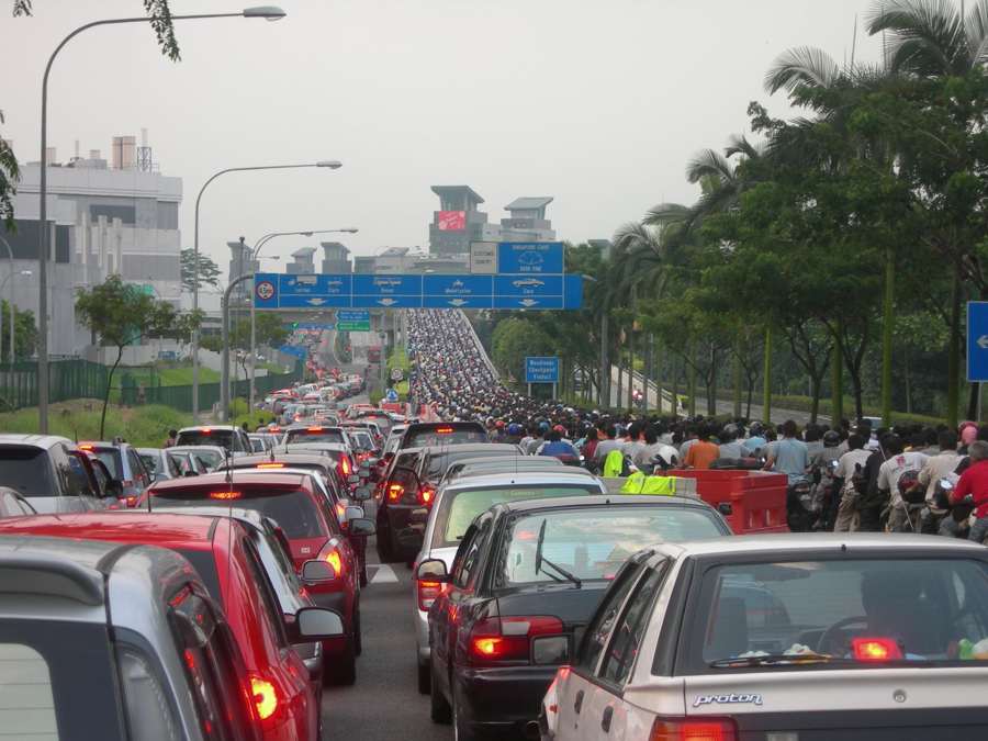 Heavy Traffic Expected At Tuas & Woodlands Checkpoint Till 1 Jan, Be ...