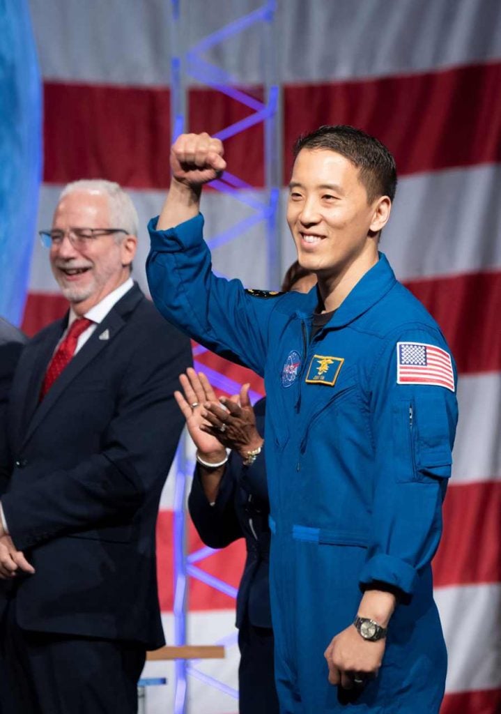 1st Korean-American Astronaut Who's Also A Doctor & Ex-Navy SEAL Is The Kid All Asian Parents ...