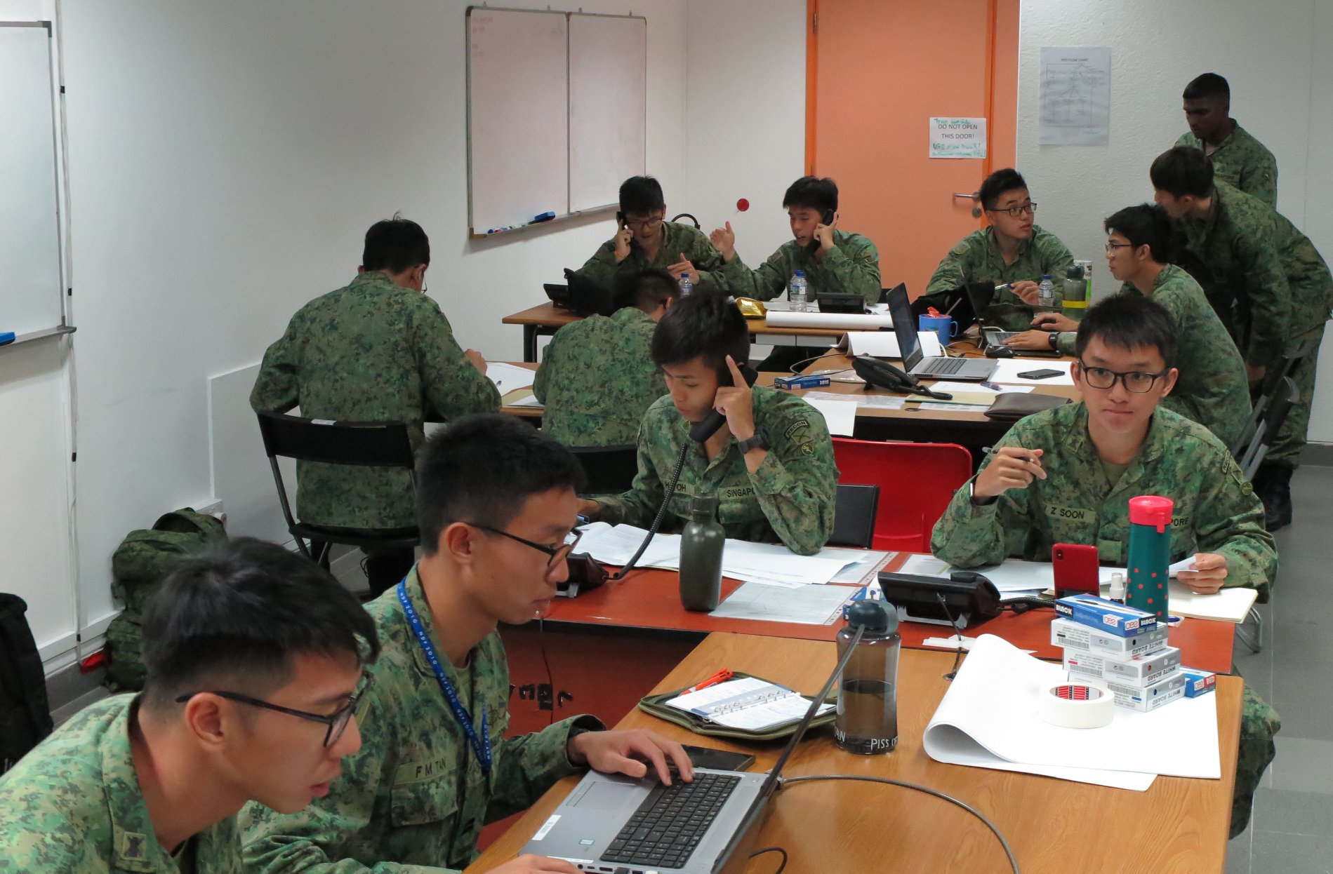 SAF Mobilises 1,500 Soldiers To Pack 5.2 Million Face Masks For S'pore ...