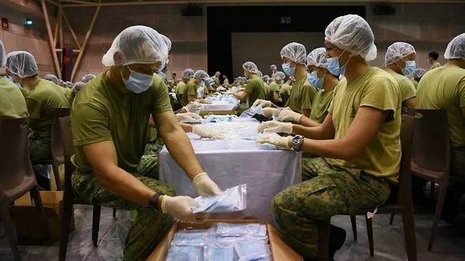 SAF Mobilises 1,500 Soldiers To Pack 5.2 Million Face Masks For S'pore ...