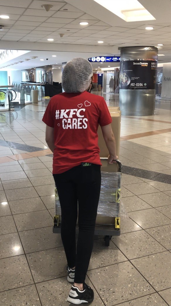 KFC Treats SGH Staff To Free Meals, Every Box Comes With Heartfelt ...