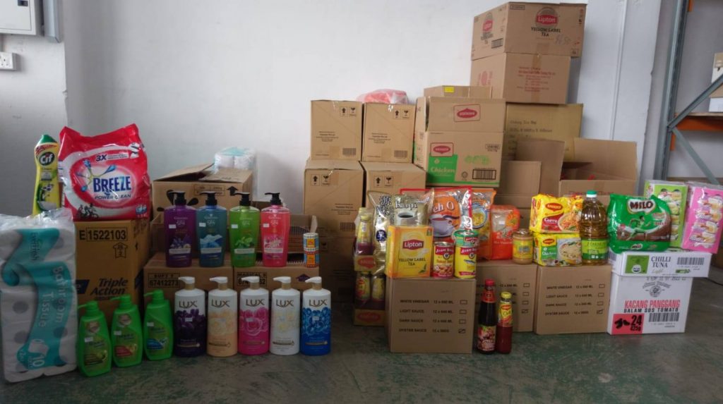 S'poreans Raise $10,000 In 1 Day To Buy Essentials For Needy Families ...