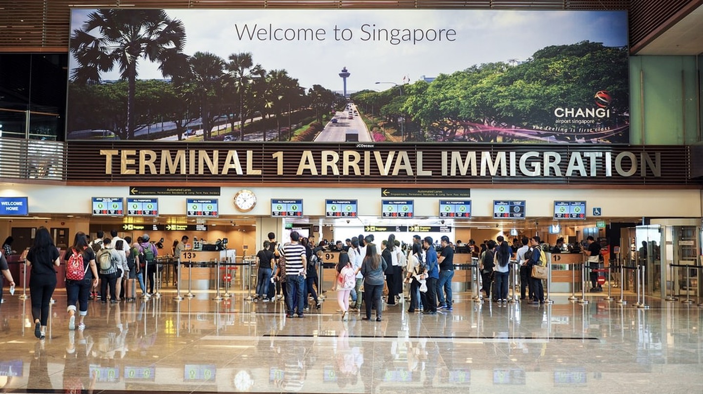 All Work Pass Holders To Get MOM Approval Before Entering S’pore From ...