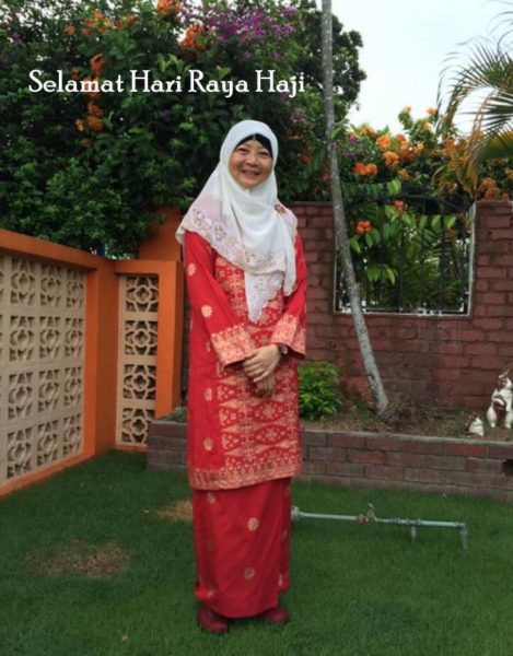 MP Lee Bee Wah Explains Hari Raya Banner, Says She Wore Tudung To Show ...