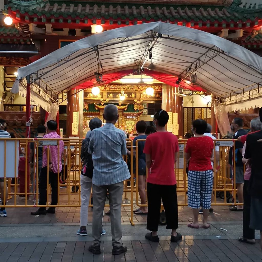Waterloo Street Temple Saw Long Queues This Morning, Worshippers Wait ...