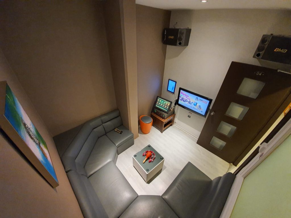 Teo Heng KTV Gifts Closed Branches' Couches To Old Folks, Comfy Seats ...