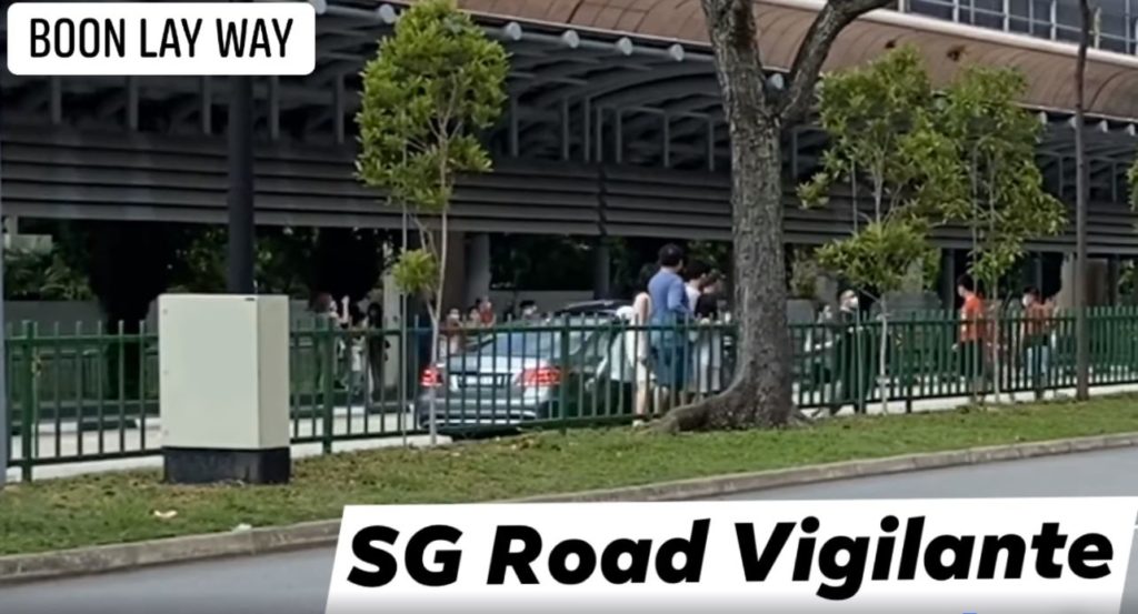 Boon Lay Kids Dash Across Road To See Mobile Column, Nearly Hit By Car