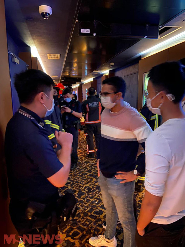 Shaw NEX Ceiling Crashes During Movie, SCDF & Police Rush To The Scene