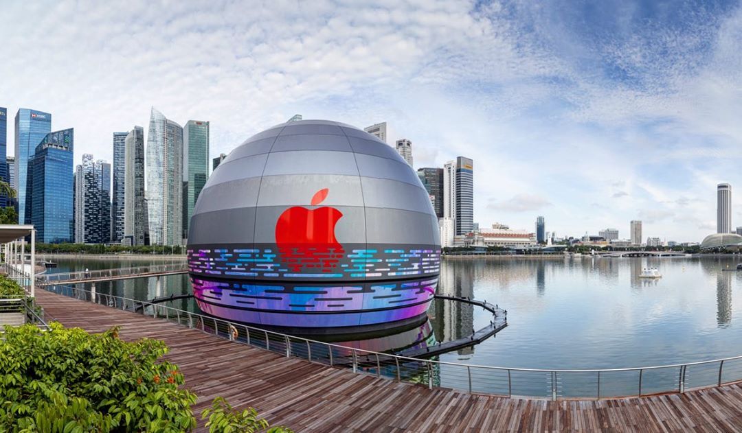 Apple MBS Store Sees Long Queues On Opening Day, Can Only Visit On 11 Sep