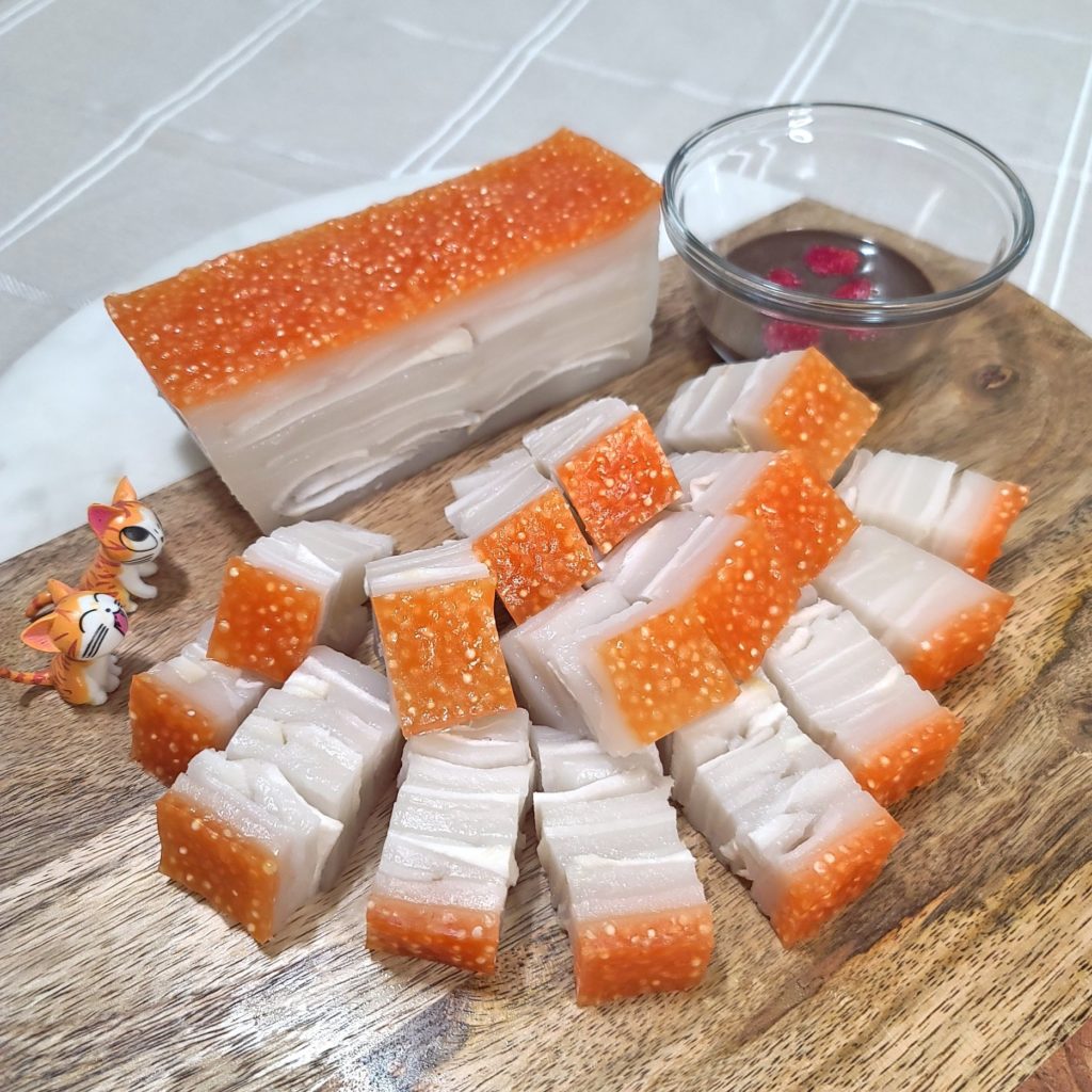 Roasted Pork Belly Cake Looks So Real, Sio Bak Lovers Will Wonder Why ...