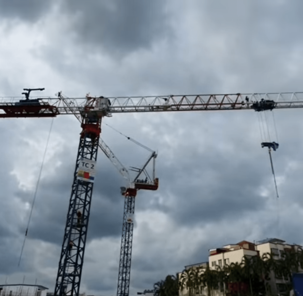 Worker In Bartley Injures Leg On Tower Crane, SCDF Rescues Him Using ...