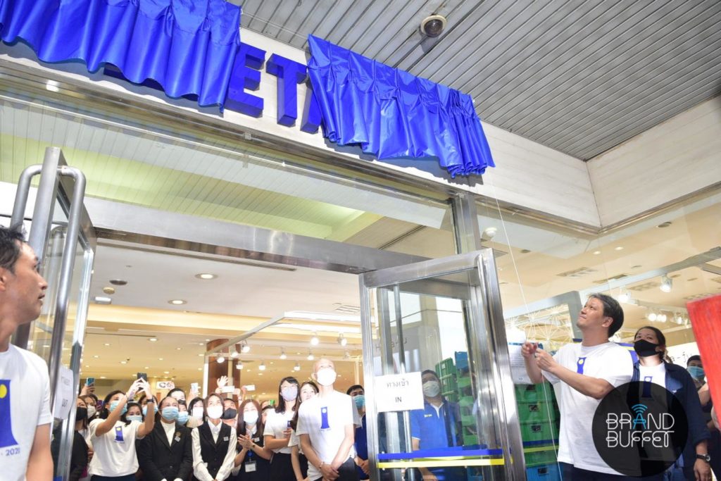 Massive 6-Floor Isetan Closes In Bangkok, Employees Thank Shoppers For ...