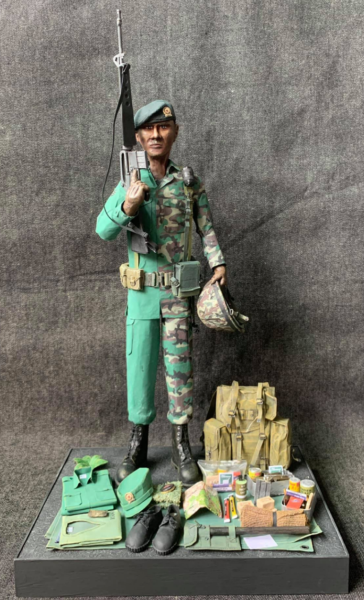 Artist Makes Mini SAF Soldier Figurine With Retro Outfield Gear ...