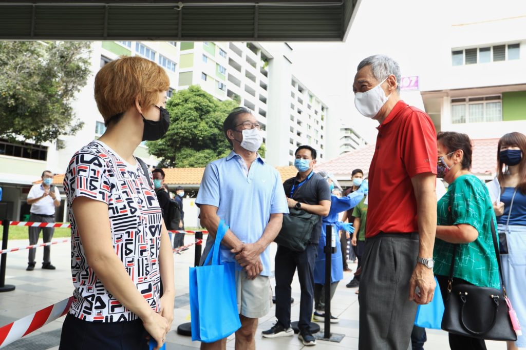 AMK Hawkers & Cleaners Get Covid-19 Tests, PM Lee Says They're Help To ...