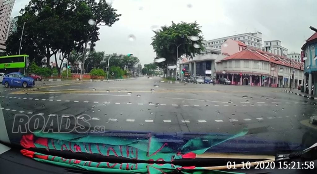Pedestrians Cross Paya Lebar Rd On Red Light & Get Hit By Taxi ...