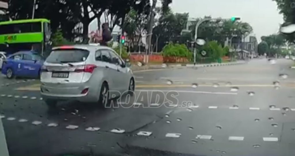 Pedestrians Cross Paya Lebar Rd On Red Light & Get Hit By Taxi ...