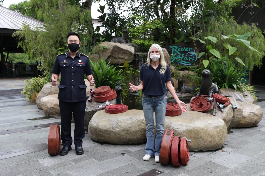 SCDF Donates Firefighting Hoses To S'pore Zoo, Animals Get To Use Them ...