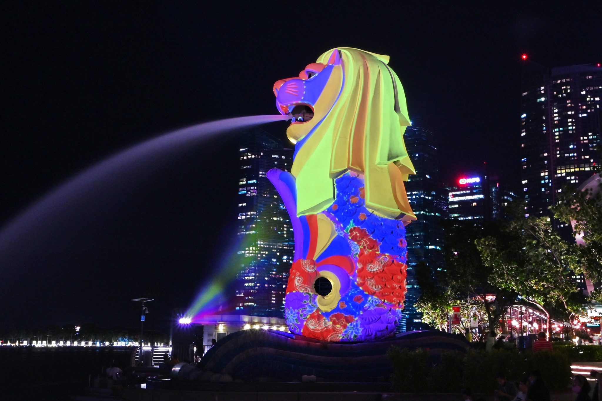 Artwork Projections Shine On Fullerton Hotel, Merlion & ArtScience ...