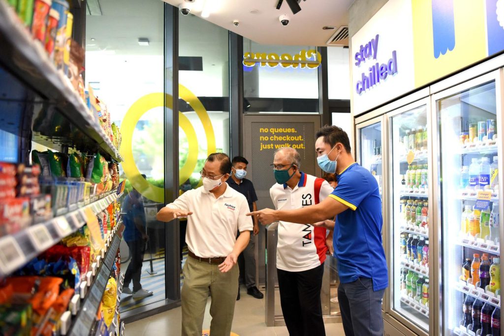 Cheers Unmanned Outlet Opens At Our Tampines Hub, You Can Pay For Items ...