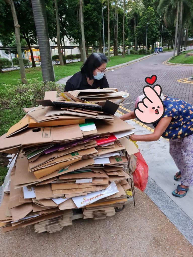 S'pore Volunteers Track Down Elderly Lady After Viral Post, She ...