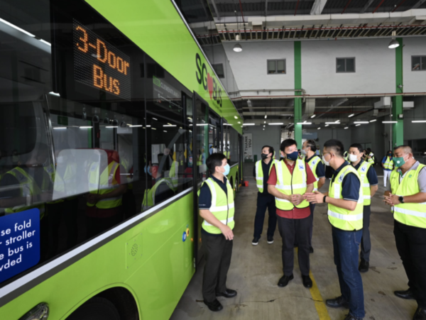3-Door Buses With 2 Staircases Will Hit S’pore Roads, Allow Easier ...