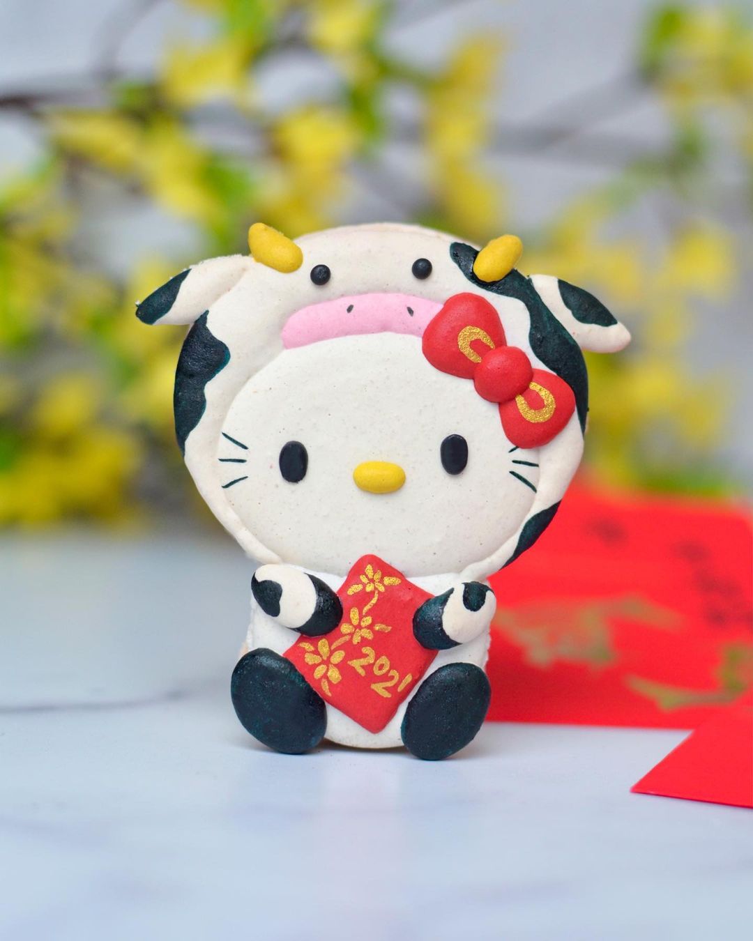 Artist Makes Cow-Shaped Macarons & CNY Bakes That'll Sweeten Up Your ...