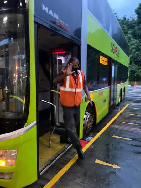 SMRT Bus Captain Carries Stroller & Shields Family From Rain, Receives ...
