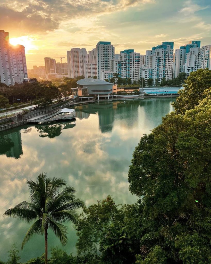 Bukit Panjang's Pang Sua Pond Is Aglow With CNY Lights For Romantic ...