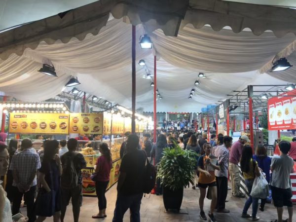 Ramly Burger Stall Opens In Yishun & Bedok North, Get Your Pasar Malam ...