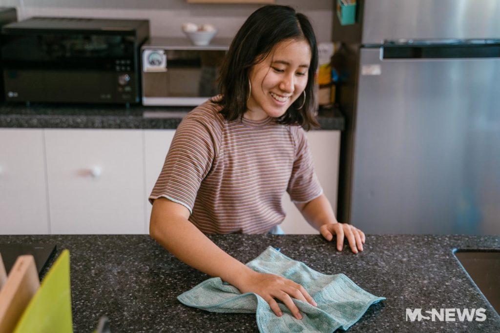 This Cleaning Cloth Removes Dirt With Just Water, Tell Mum To Skip The ...