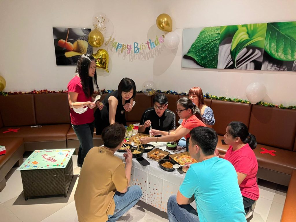 Teo Heng Reopens 3 Outlets, You Can Rent Rooms For Studies & Chill ...