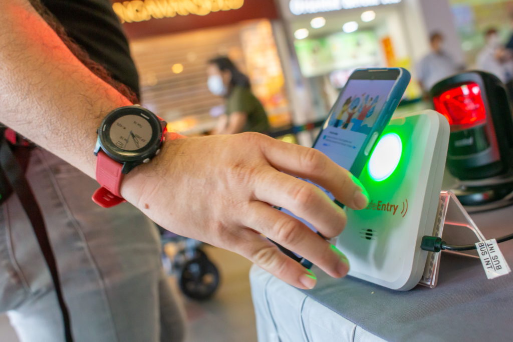 2,700 Malls, Supermarkets & Hospitals Have New SafeEntry Scanners, Just ...