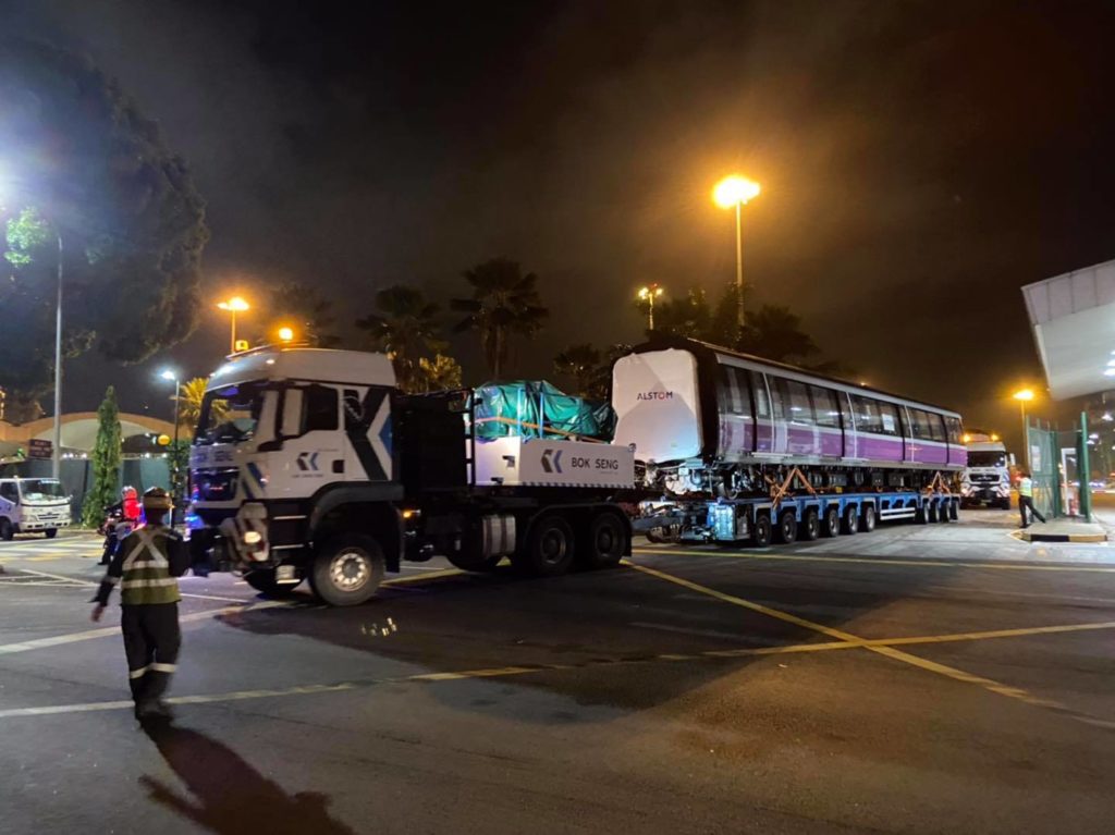 6 New NEL Trains Arrive From Spain, So We'll Have More Space For ...