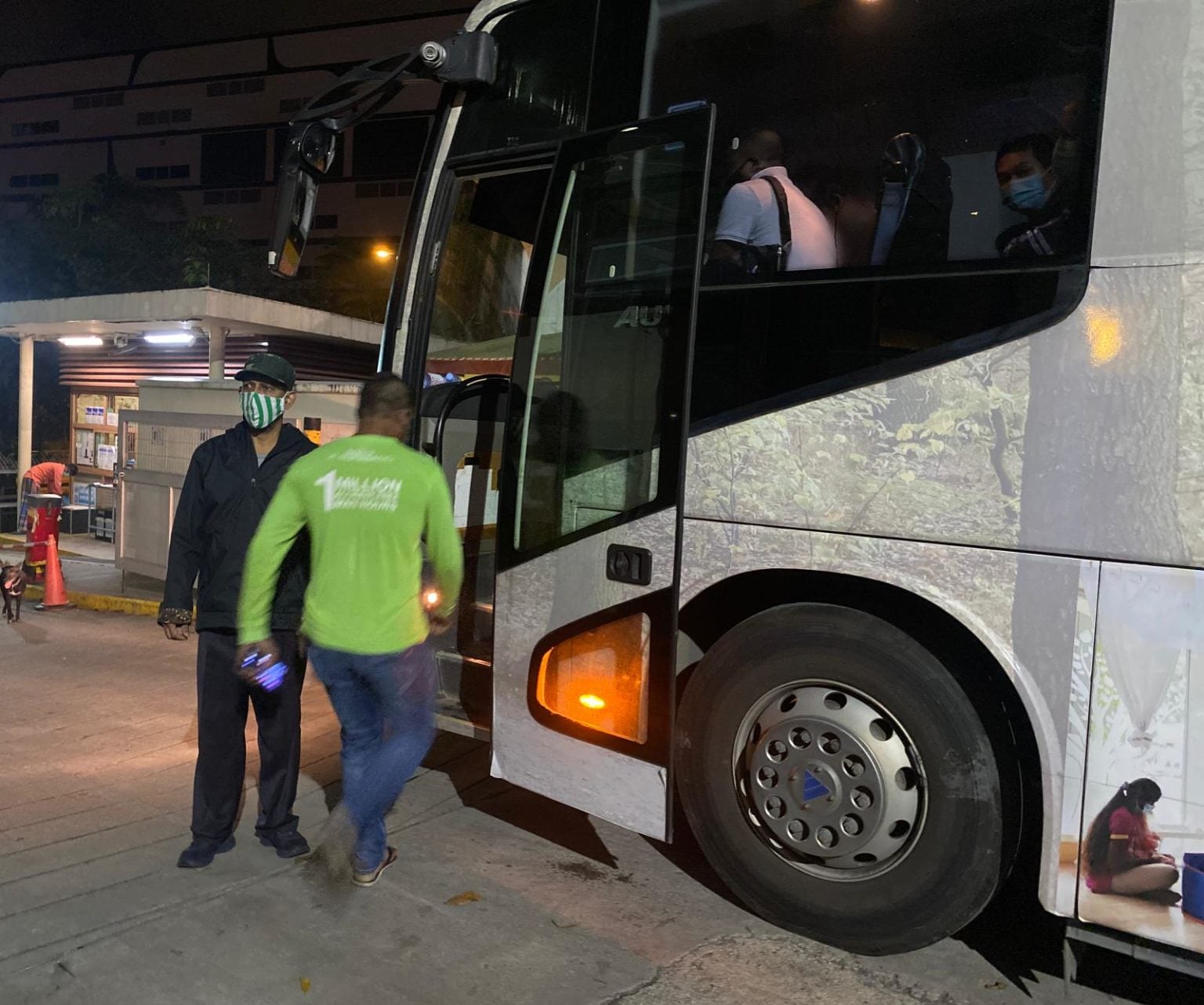 Some Construction Companies Already Transport Workers Via Buses & They ...