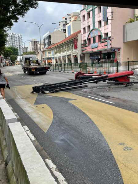 Crane Falls Off Truck & Blocks 3 Lanes In Balestier, Road Closed For ...