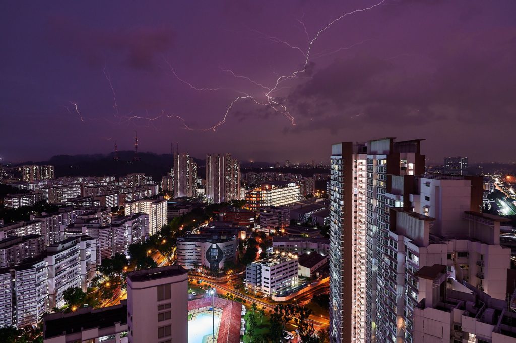 Lightning Strikes Across S’pore On 24 Jun Electrify The Sky With ...