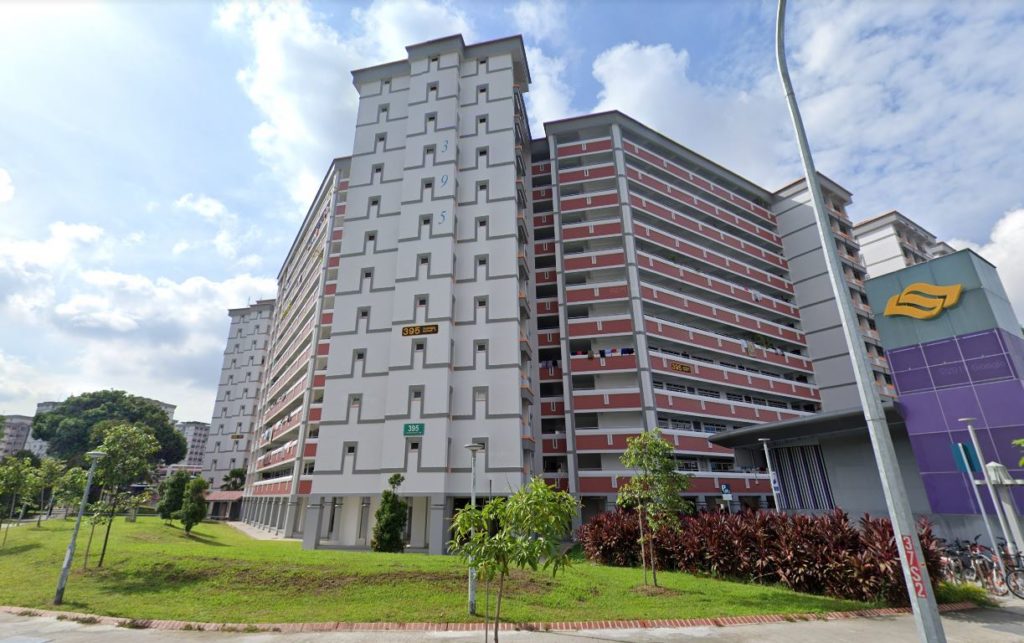 Tampines Flat Fire Causes 40 Residents To Be Evacuated, 1 Sent To Hospital